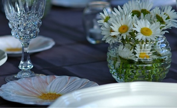Using Accent Dishes to Compliment Your Table Setting