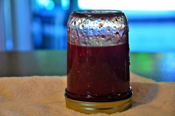 Flipping the Jar Over to Seal the Jam Method