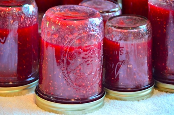 Flipping the Jar Over to Seal the Jam Method