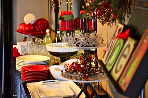 How to Set Up for a Holiday Buffet in Small Spaces