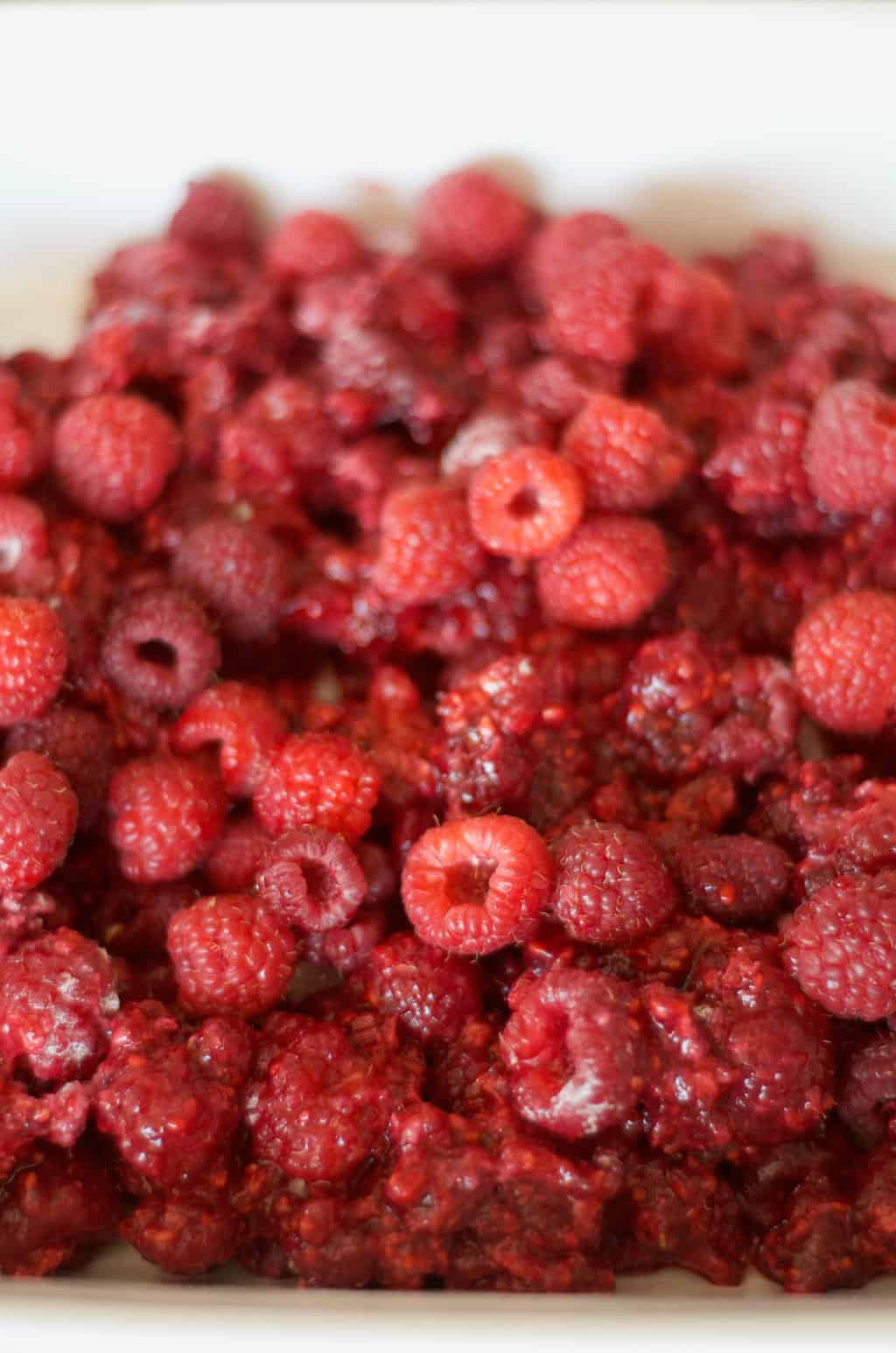 Classic Fresh Raspberry Crisp Recipe - Reluctant Entertainer