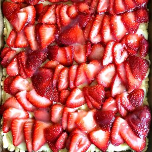 Strawberry and Cream Shortbread - Reluctant Entertainer