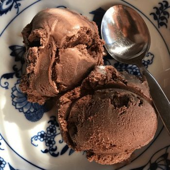 Old-Fashioned Homemade Chocolate Ice Cream - Reluctant Entertainer