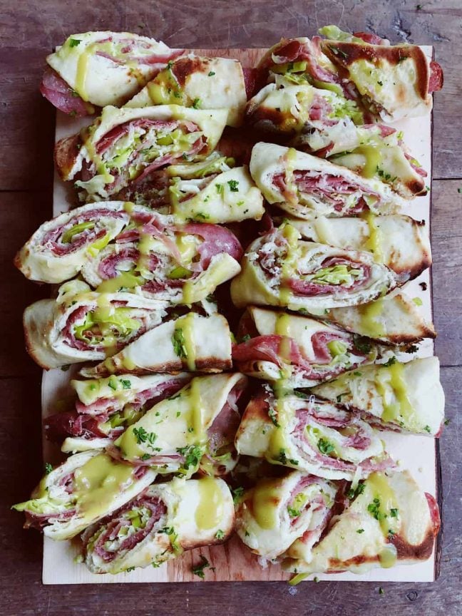 Pineapple Ham Flatbread Pizza Recipe - Reluctant Entertainer