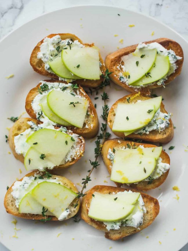 Apple Blue Cheese Crostini Appetizer - Reluctant Entertainer