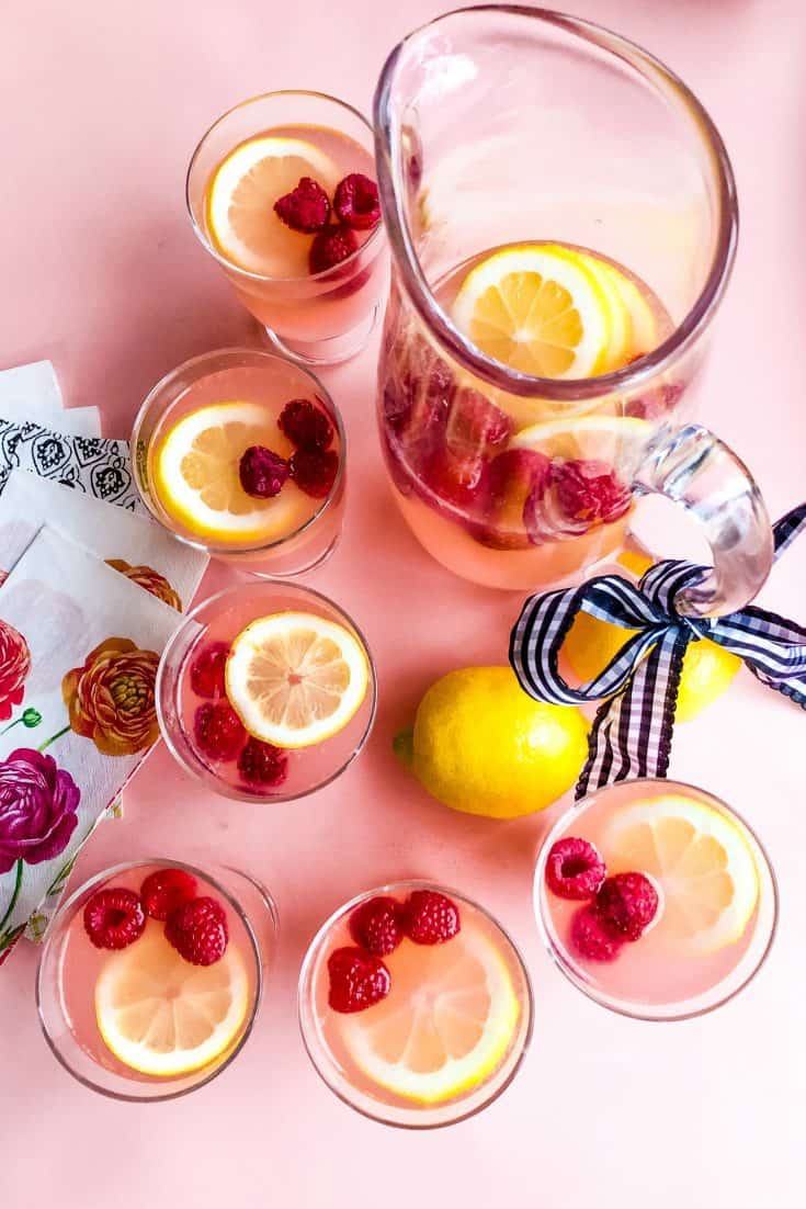Easy Raspberry Lemonade Recipe - Reluctant Entertainer