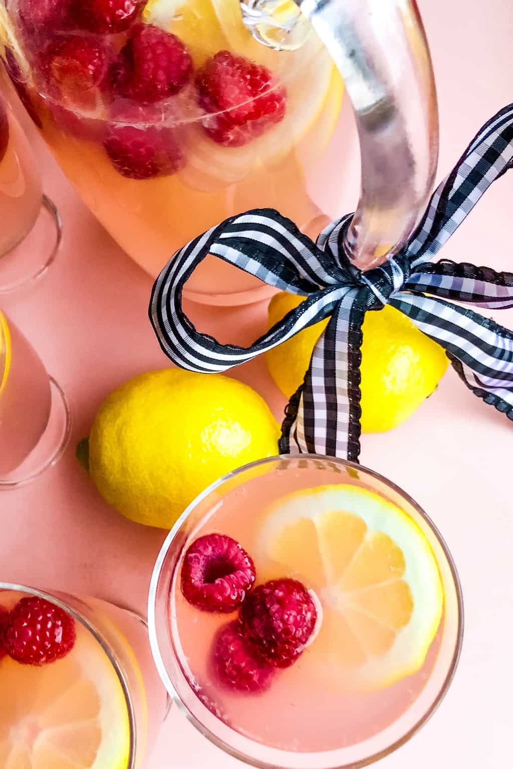 Easy Raspberry Lemonade Recipe - Reluctant Entertainer