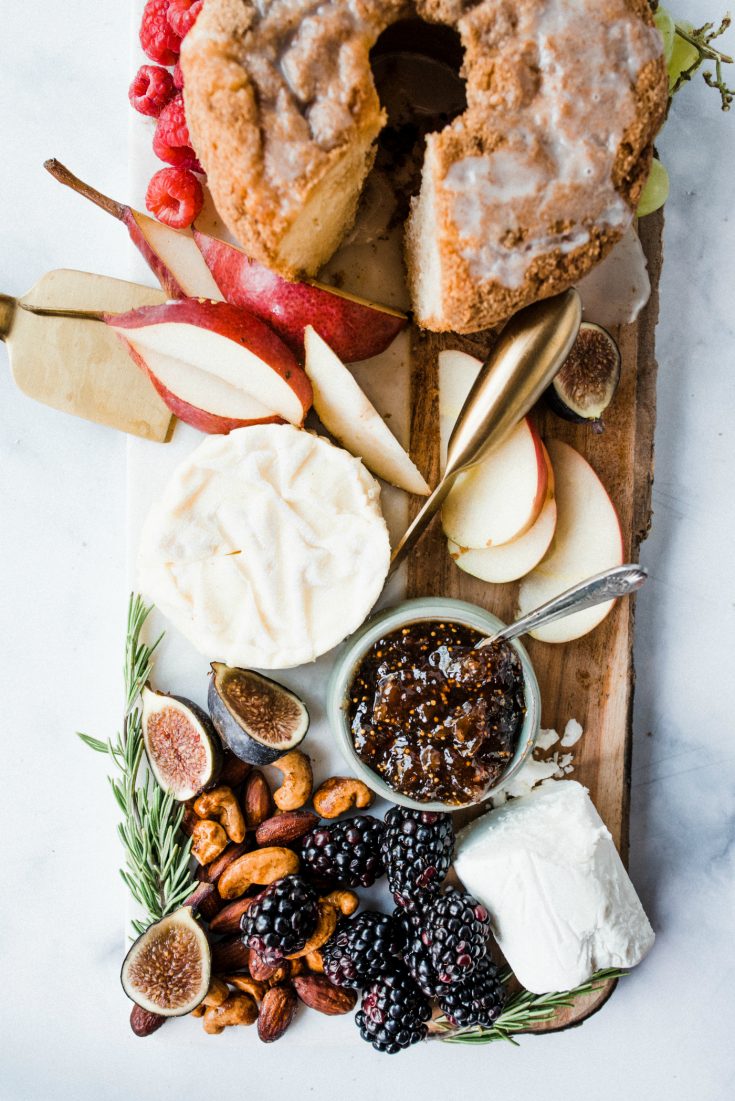 Mini Christmas Cake Cheese Board - Reluctant Entertainer
