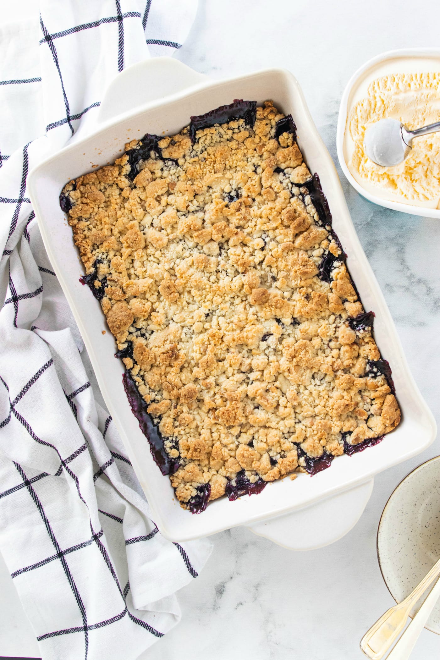 Blueberry Crunch Recipe - Reluctant Entertainer