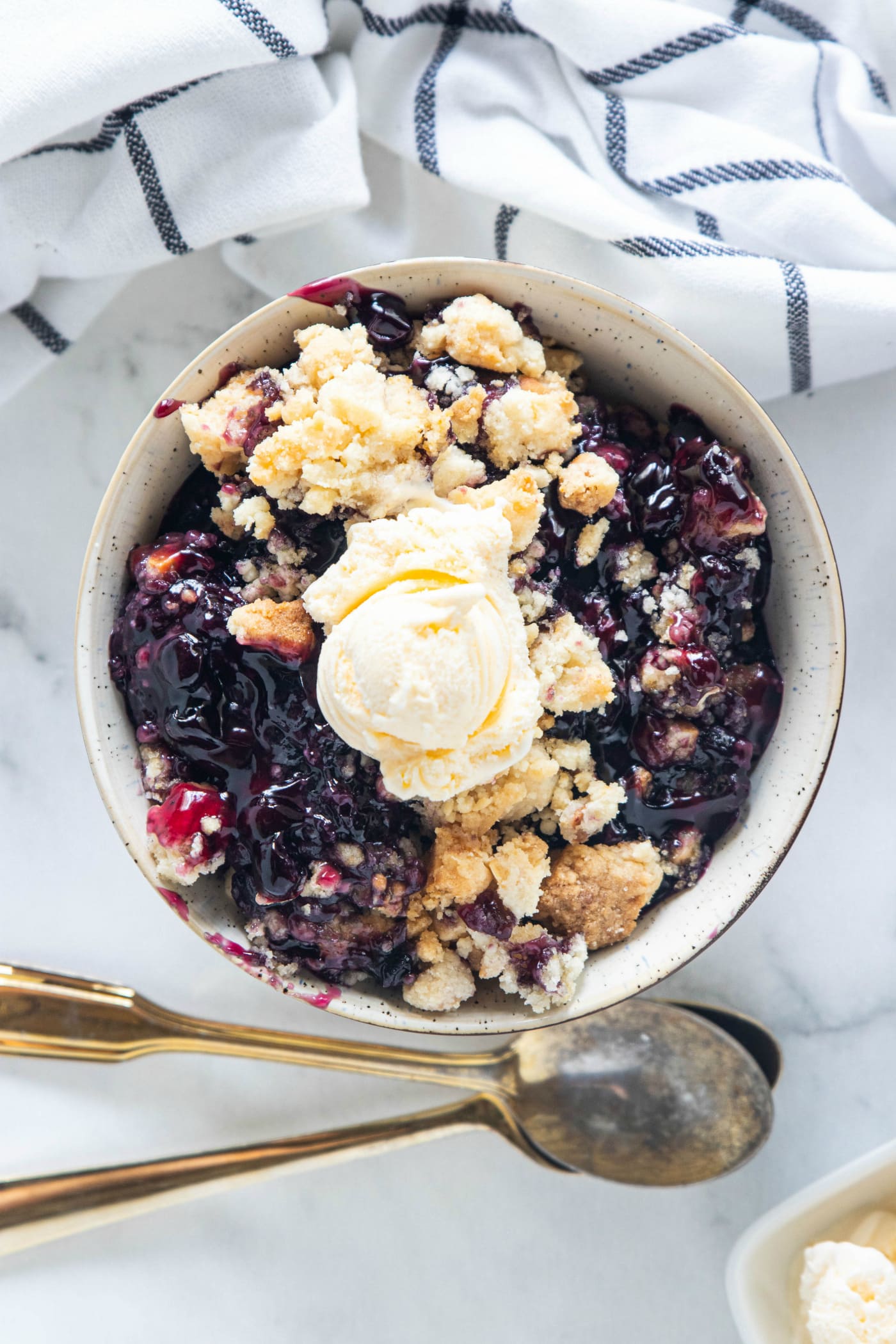 Best Blueberry Crunch Recipe - Reluctant Entertainer