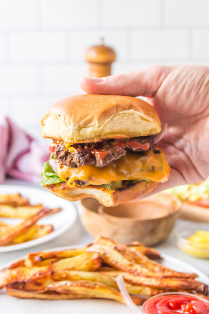 Blackstone Smash Burgers - Reluctant Entertainer