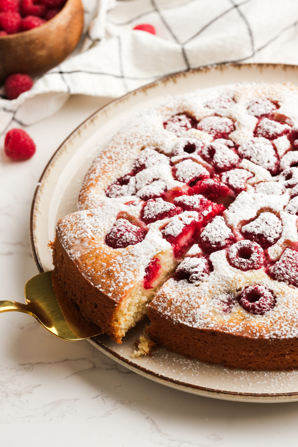 Summer Raspberry Cake Recipe - Reluctant Entertainer