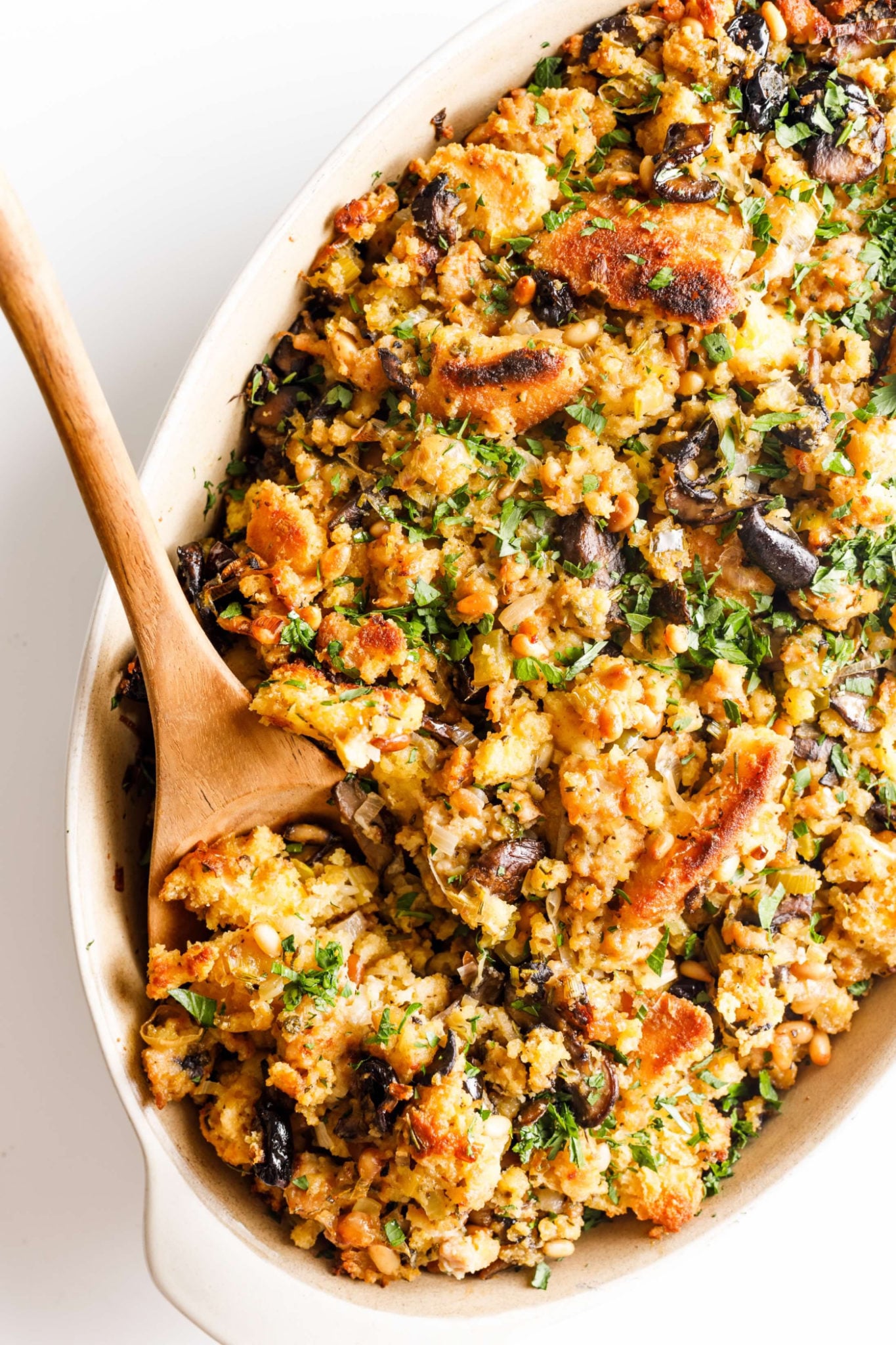 Easy Cornbread Stuffing Recipe - Reluctant Entertainer