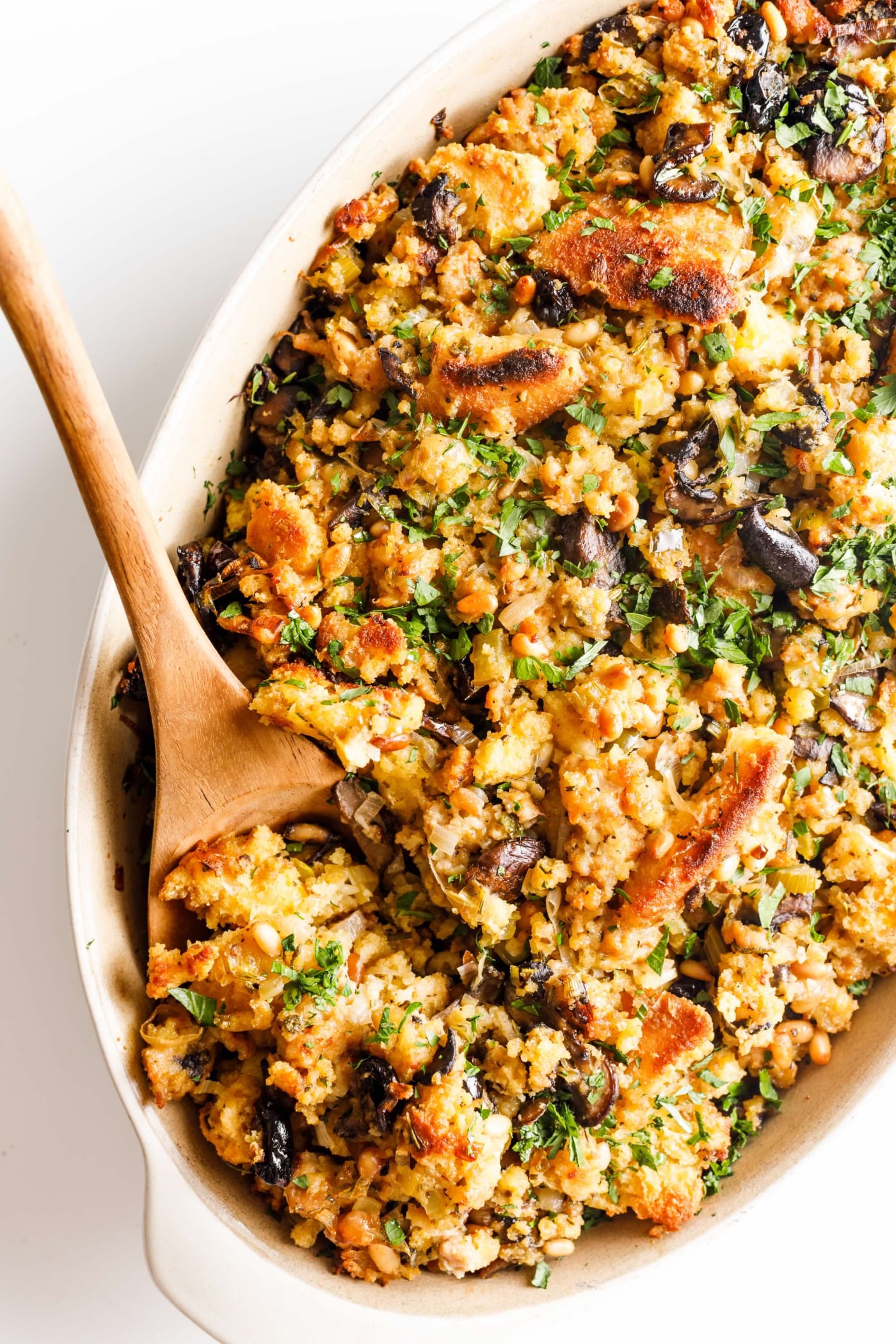 Easy Cornbread Stuffing Recipe - Reluctant Entertainer