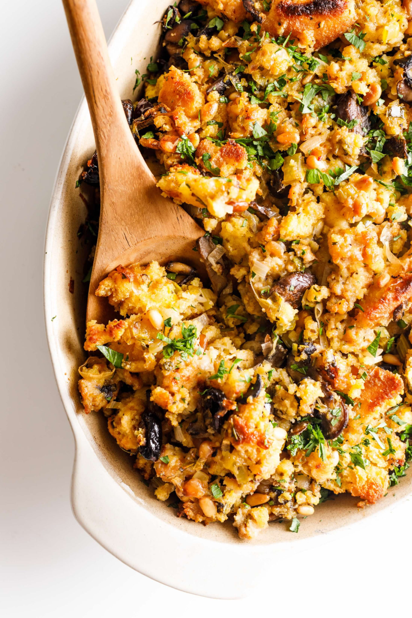 Easy Cornbread Stuffing Recipe - Reluctant Entertainer