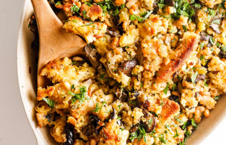 Easy Cornbread Stuffing Recipe - Reluctant Entertainer